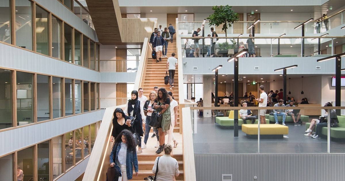 Verwachte hbo-instroom studiejaar 2021-2022 daalt licht, bij HR minder ...